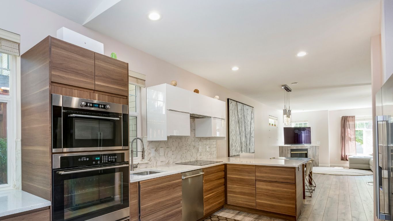 Outfitting Recessed Can Lights - LightUp